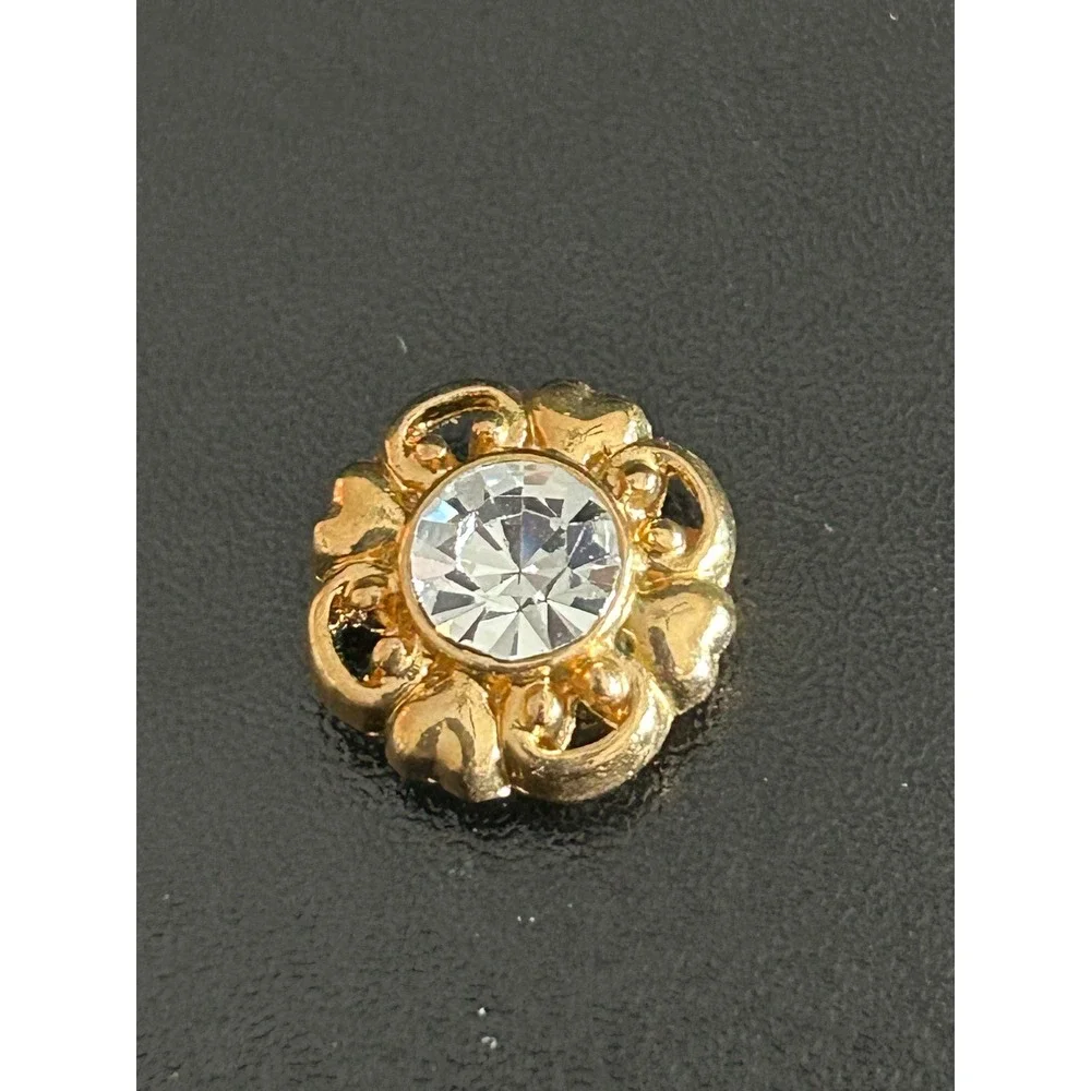 Magnolia And Vine | Jewelry | Magnolia And Vine Mini Flower Style Gold ...
